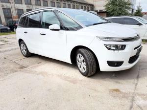 White Citroen Grand C4 Picasso 2015 in Taurage, with an engine capacity of 1.56 L and mileage of 255 thousand km for 4300 €, photo 3 on AUTOMOTO.COM.LV