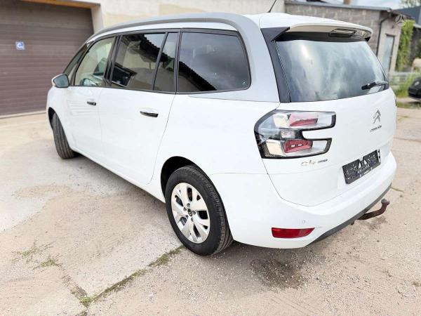 Balts Citroen Grand C4 Picasso 2015 Tauragė, ar dzinēja tilpumu 1.56 L un nobraukumu 255 tūkst. km par 4300 €, foto 5 vietnē AUTOMOTO.COM.LV