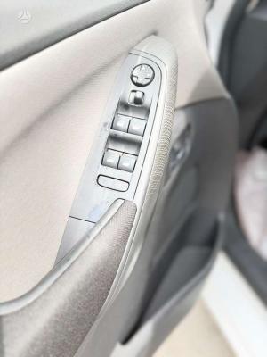 White Citroen Grand C4 Picasso 2015 in Taurage, with an engine capacity of 1.56 L and mileage of 255 thousand km for 4300 €, photo 10 on AUTOMOTO.COM.LV