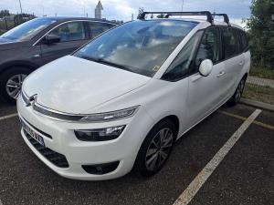 White Citroen Grand C4 Picasso 2015 in Vilnius, with an engine capacity of 1.56 L and mileage of 300 thousand km for 4200 €, photo  on AUTOMOTO.COM.LV