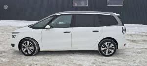 White Citroen Grand C4 Picasso 2016 in Taurage, with an engine capacity of 2.00 L and mileage of 207 thousand km for 6500 €, photo 9 on AUTOMOTO.COM.LV