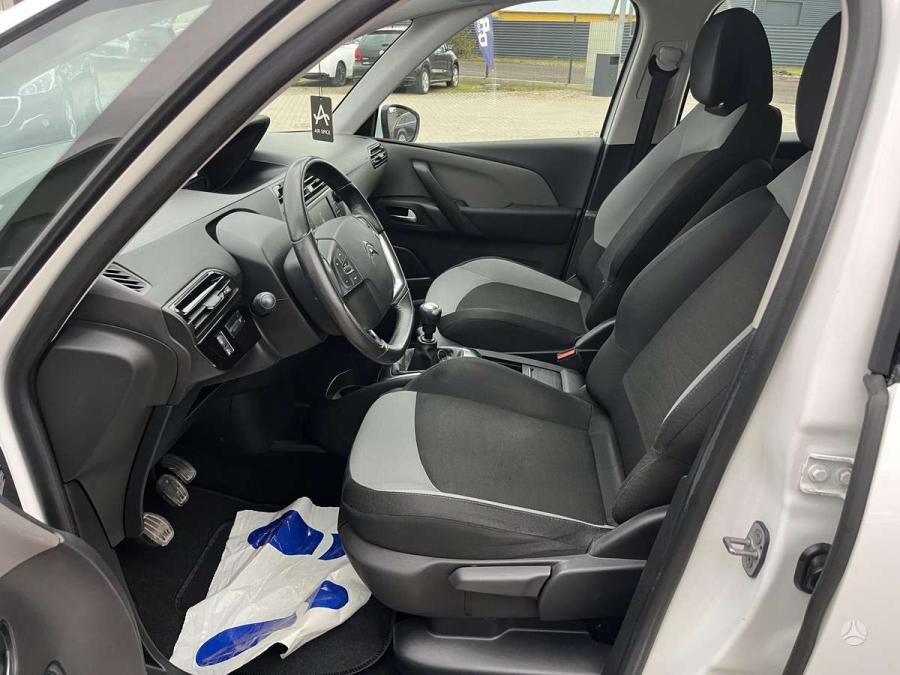 Balts Citroen Grand C4 Picasso 2016 Tauragė, ar dzinēja tilpumu 1.56 L un nobraukumu 243 tūkst. km par 3800 €, foto 19 vietnē AUTOMOTO.COM.LV