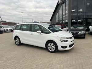 White Citroen Grand C4 Picasso 2016 in Taurage, with an engine capacity of 1.56 L and mileage of 243 thousand km for 3800 €, photo  on AUTOMOTO.COM.LV