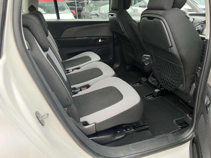 Balts Citroen Grand C4 Picasso 2016 Tauragė, ar dzinēja tilpumu 1.56 L un nobraukumu 243 tūkst. km par 3800 €, foto 31 vietnē AUTOMOTO.COM.LV