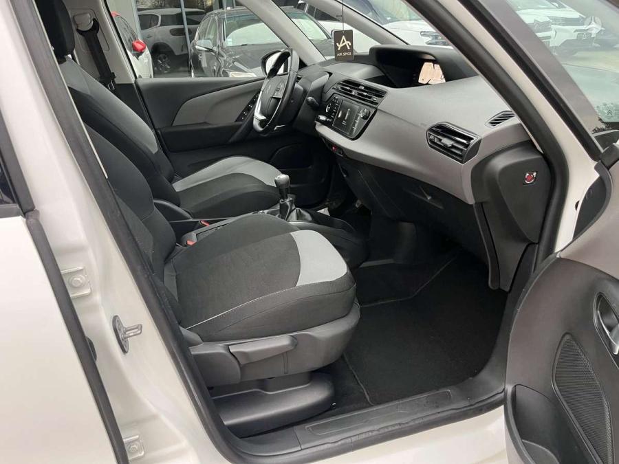 Balts Citroen Grand C4 Picasso 2016 Tauragė, ar dzinēja tilpumu 1.56 L un nobraukumu 243 tūkst. km par 3800 €, foto 30 vietnē AUTOMOTO.COM.LV