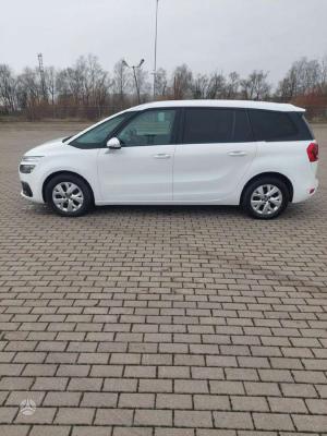 Balts Citroen Grand C4 Picasso 2017 Marijampole, ar dzinēja tilpumu 1.56 L un nobraukumu 271 tūkst. km par 6000 €, foto 4 vietnē AUTOMOTO.COM.LV