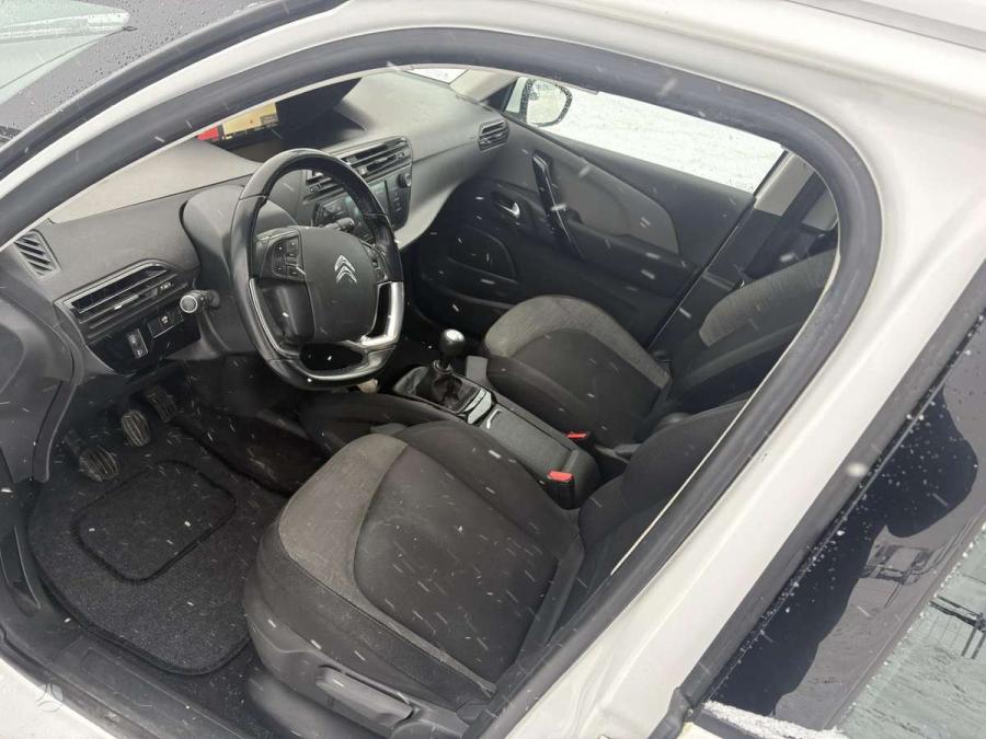 Balts Citroen Grand C4 Picasso 2017 Tauragė, ar dzinēja tilpumu 1.56 L un nobraukumu 259 tūkst. km par 5900 €, foto 9 vietnē AUTOMOTO.COM.LV