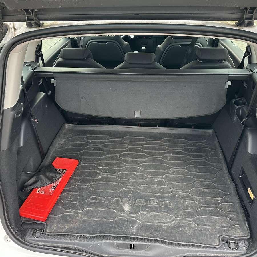Balts Citroen Grand C4 Picasso 2017 Tauragė, ar dzinēja tilpumu 1.56 L un nobraukumu 191 tūkst. km par 4900 €, foto 19 vietnē AUTOMOTO.COM.LV