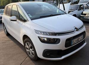 White Citroen Grand C4 Picasso 2017 in Taurage, with an engine capacity of 1.20 L and mileage of 160 thousand km for 3750 €, photo  on AUTOMOTO.COM.LV