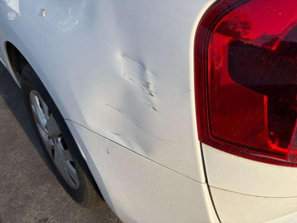 White Citroen Grand C4 Picasso 2017 in Taurage, with an engine capacity of 1.20 L and mileage of 160 thousand km for 3750 €, photo 7 on AUTOMOTO.COM.LV