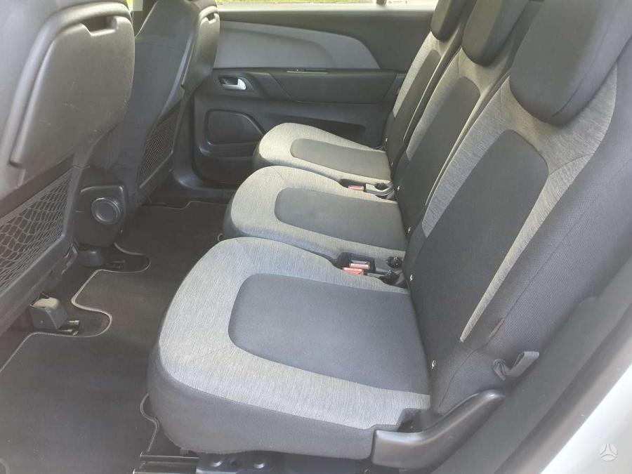 Balts Citroen Grand C4 Picasso 2017 Tauragė, ar dzinēja tilpumu 1.60 L un nobraukumu 120 tūkst. km par 6500 €, foto 37 vietnē AUTOMOTO.COM.LV