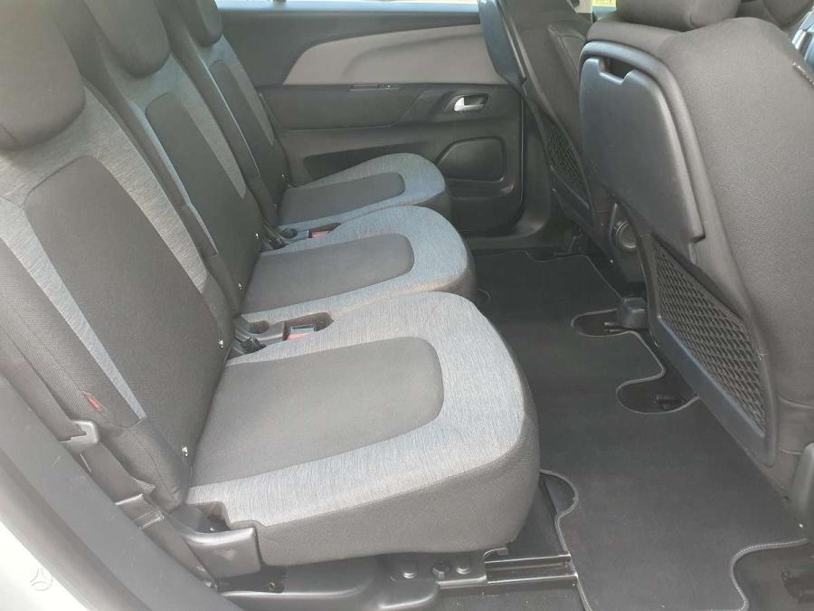 Balts Citroen Grand C4 Picasso 2017 Tauragė, ar dzinēja tilpumu 1.60 L un nobraukumu 120 tūkst. km par 6500 €, foto 38 vietnē AUTOMOTO.COM.LV