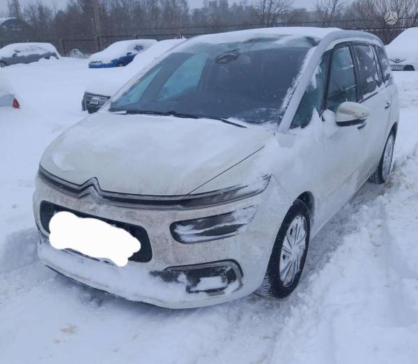 Balts Citroen Grand C4 Picasso 2018 Panevēža, ar dzinēja tilpumu 1.56 L un nobraukumu 240 tūkst. km par 6850 €, foto 4 vietnē AUTOMOTO.COM.LV