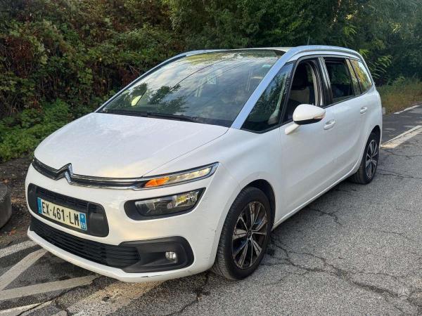 White Citroen Grand C4 Picasso 2018 in Taurage, with an engine capacity of 1.56 L and mileage of 195 thousand km for 6100 €, photo 1 on AUTOMOTO.COM.LV