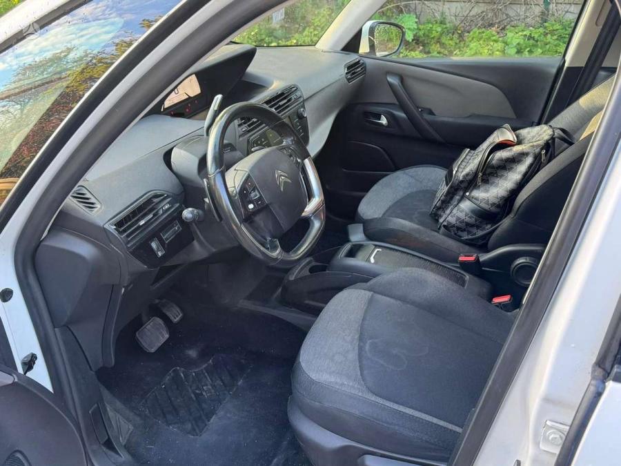 Balts Citroen Grand C4 Picasso 2018 Tauragė, ar dzinēja tilpumu 1.56 L un nobraukumu 195 tūkst. km par 6100 €, foto 7 vietnē AUTOMOTO.COM.LV