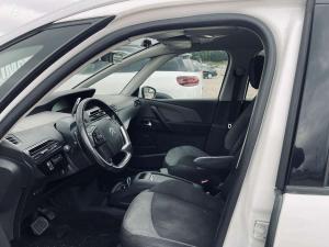 White Citroen Grand C4 Picasso 2018 in Vilnius, with an engine capacity of 1.56 L and mileage of 218 thousand km for 5300 €, photo 12 on AUTOMOTO.COM.LV