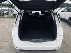 White Citroen Grand C4 Picasso 2018 in Vilnius, with an engine capacity of 1.56 L and mileage of 218 thousand km for 5300 €, photo 18 on AUTOMOTO.COM.LV