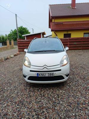 Balts Citroen Grand C4 Picasso 2007 Gargždai, ar dzinēja tilpumu 2.00 L un nobraukumu 350 tūkst. km par 1250 €, foto  vietnē AUTOMOTO.COM.LV