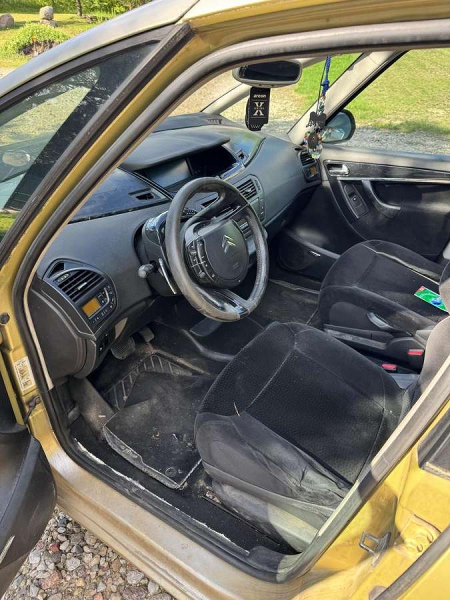 Dzeltens Citroen Grand C4 Picasso 2009 Molėtai, ar dzinēja tilpumu 2.00 L un nobraukumu 333 tūkst. km par 430 €, foto 5 vietnē AUTOMOTO.COM.LV