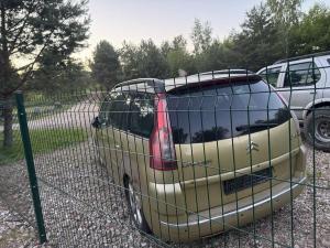 Dzeltens Citroen Grand C4 Picasso 2009 Molėtai, ar dzinēja tilpumu 2.00 L un nobraukumu 333 tūkst. km par 430 €, foto 8 vietnē AUTOMOTO.COM.LV