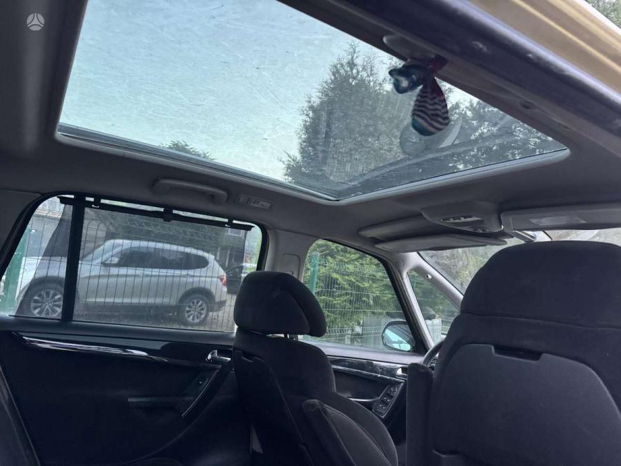 Dzeltens Citroen Grand C4 Picasso 2009 Molėtai, ar dzinēja tilpumu 2.00 L un nobraukumu 333 tūkst. km par 430 €, foto 11 vietnē AUTOMOTO.COM.LV