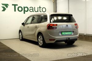 Smilšu krāsa Citroen Grand C4 SpaceToure 2022 Tallina, ar dzinēja tilpumu 1.20 L un nobraukumu 70 tūkst. km par 13900 €, foto 4 vietnē AUTOMOTO.COM.LV