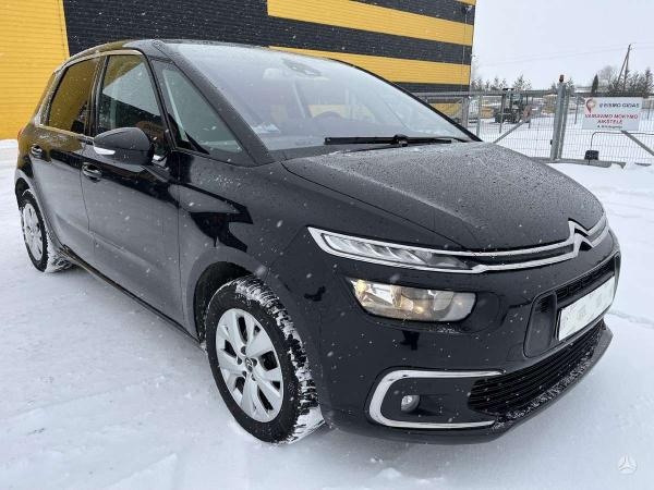 Black Citroen Grand C4 SpaceToure 2018 in Taurage, with an engine capacity of 1.56 L and mileage of 260 thousand km for 5900 €, photo 1 on AUTOMOTO.COM.LV