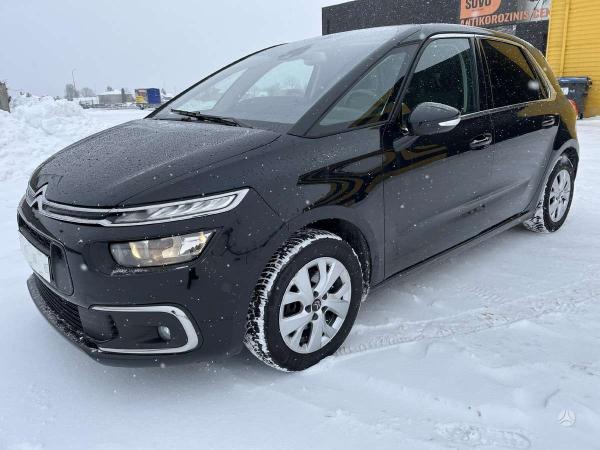 Black Citroen Grand C4 SpaceToure 2018 in Taurage, with an engine capacity of 1.56 L and mileage of 260 thousand km for 5900 €, photo 3 on AUTOMOTO.COM.LV
