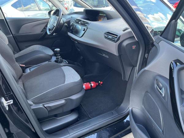 Black Citroen Grand C4 SpaceToure 2019 in Taurage, with an engine capacity of 1.50 L and mileage of 194 thousand km for 7200 €, photo 10 on AUTOMOTO.COM.LV