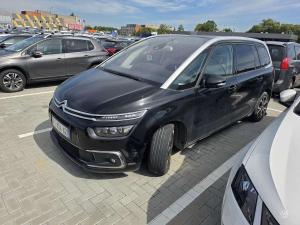 Melns Citroen Grand C4 SpaceToure 2020 Tauragė, ar dzinēja tilpumu 2.00 L un nobraukumu 400 tūkst. km par 4200 €, foto 3 vietnē AUTOMOTO.COM.LV