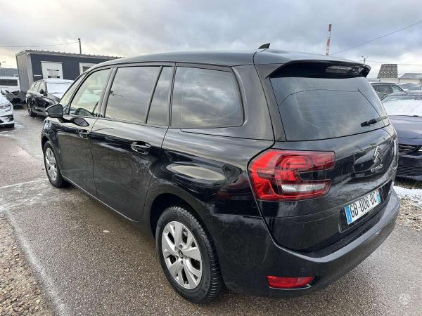 Melns Citroen Grand C4 SpaceToure 2021 Viļņa, ar dzinēja tilpumu 1.50 L un nobraukumu 143 tūkst. km par 10889 €, foto 4 vietnē AUTOMOTO.COM.LV