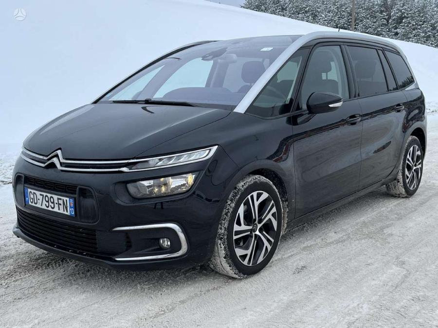 Melns Citroen Grand C4 SpaceToure 2021 Viļņa, ar dzinēja tilpumu 1.50 L un nobraukumu 179 tūkst. km par 10769 €, foto 3 vietnē AUTOMOTO.COM.LV