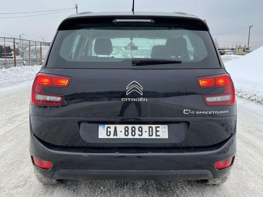 Melns Citroen Grand C4 SpaceToure 2021 Viļņa, ar dzinēja tilpumu 1.50 L un nobraukumu 167 tūkst. km par 10648 €, foto 5 vietnē AUTOMOTO.COM.LV