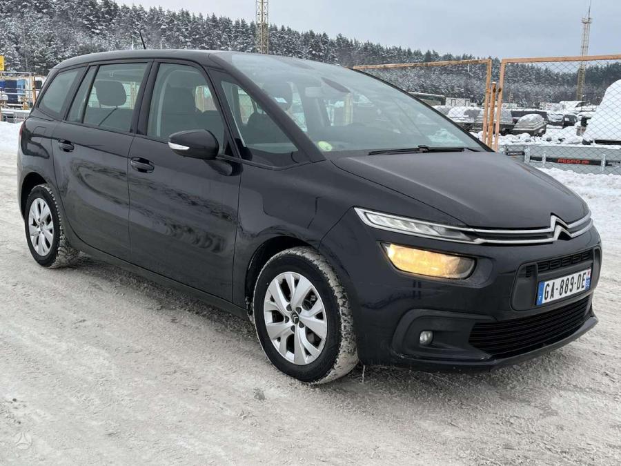 Melns Citroen Grand C4 SpaceToure 2021 Viļņa, ar dzinēja tilpumu 1.50 L un nobraukumu 167 tūkst. km par 10648 €, foto 7 vietnē AUTOMOTO.COM.LV