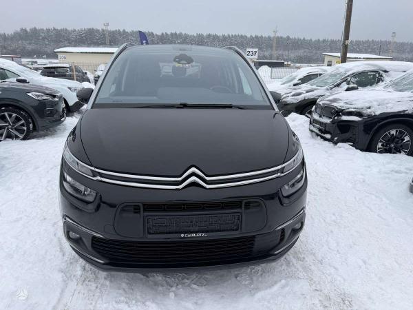 Black Citroen Grand C4 SpaceToure 2021 in Vilnius, with an engine capacity of 1.20 L and mileage of 209 thousand km for 9650 €, photo 4 on AUTOMOTO.COM.LV