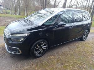 Black Citroen Grand C4 SpaceToure 2021 in Vilnius, with an engine capacity of 1.50 L and mileage of 83 thousand km for 12900 €, photo  on AUTOMOTO.COM.LV