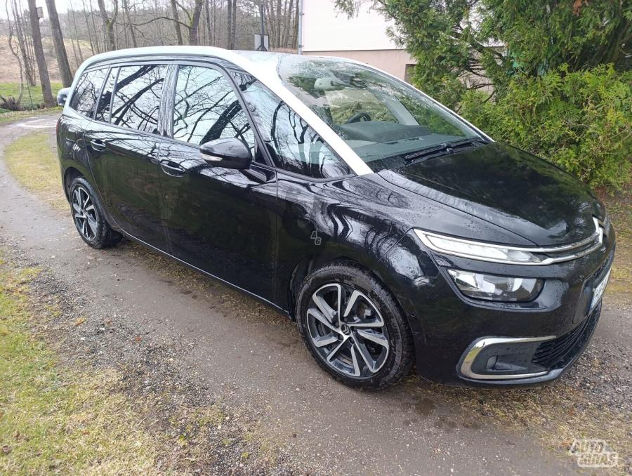 Black Citroen Grand C4 SpaceToure 2021 in Vilnius, with an engine capacity of 1.50 L and mileage of 83 thousand km for 12900 €, photo 3 on AUTOMOTO.COM.LV