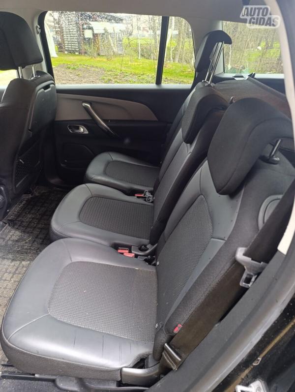 Black Citroen Grand C4 SpaceToure 2021 in Vilnius, with an engine capacity of 1.50 L and mileage of 83 thousand km for 12900 €, photo 6 on AUTOMOTO.COM.LV