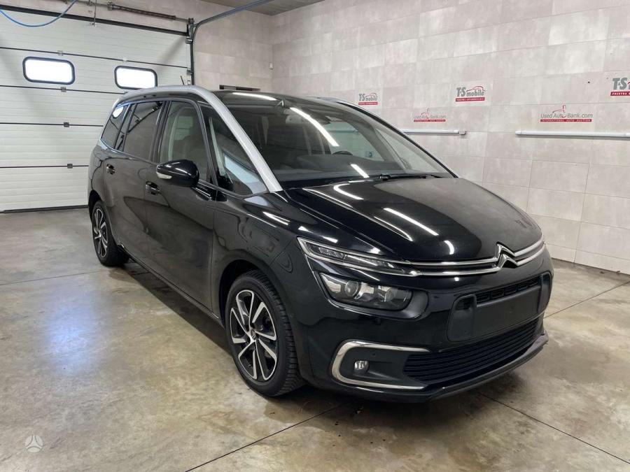 Melns Citroen Grand C4 SpaceToure 2022 Marijampole, ar dzinēja tilpumu 1.50 L un nobraukumu 172 tūkst. km par 14508 €, foto 4 vietnē AUTOMOTO.COM.LV