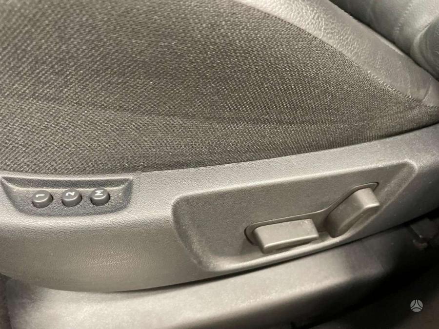 Melns Citroen Grand C4 SpaceToure 2022 Marijampole, ar dzinēja tilpumu 1.50 L un nobraukumu 172 tūkst. km par 14508 €, foto 9 vietnē AUTOMOTO.COM.LV