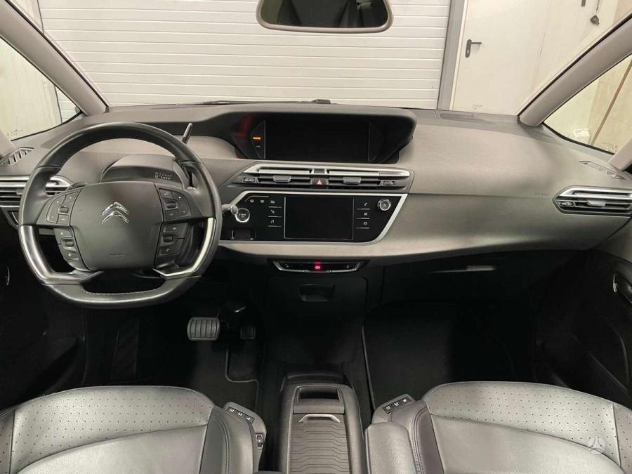 Melns Citroen Grand C4 SpaceToure 2022 Marijampole, ar dzinēja tilpumu 1.50 L un nobraukumu 172 tūkst. km par 14508 €, foto 12 vietnē AUTOMOTO.COM.LV