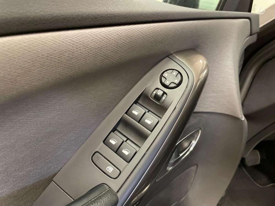 Melns Citroen Grand C4 SpaceToure 2022 Marijampole, ar dzinēja tilpumu 1.50 L un nobraukumu 172 tūkst. km par 14508 €, foto 17 vietnē AUTOMOTO.COM.LV