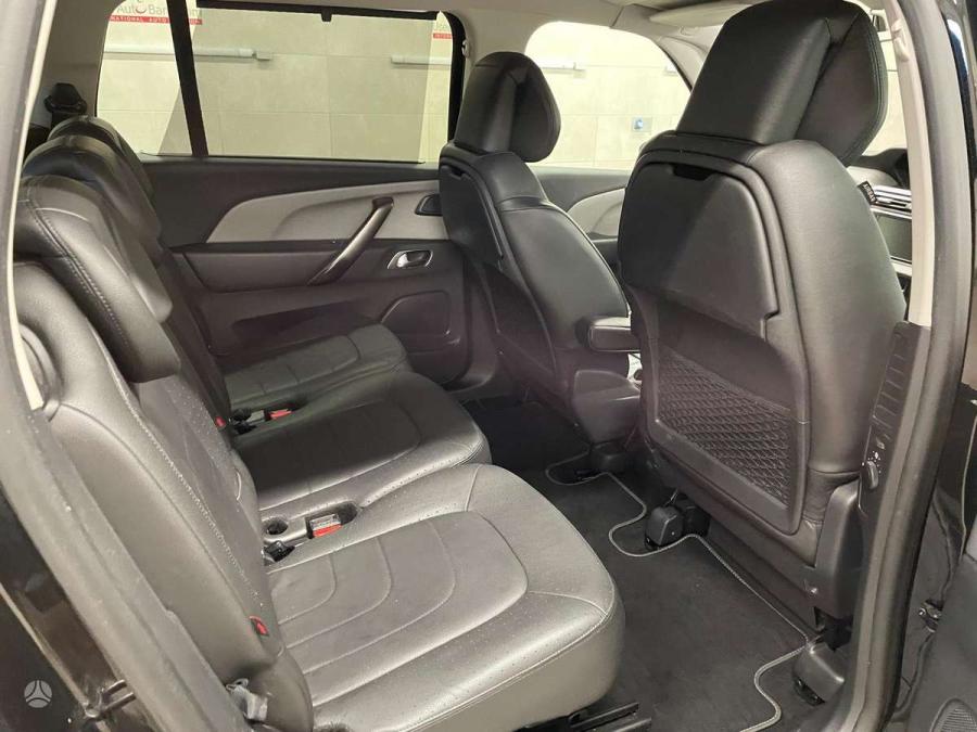 Melns Citroen Grand C4 SpaceToure 2022 Marijampole, ar dzinēja tilpumu 1.50 L un nobraukumu 172 tūkst. km par 14508 €, foto 21 vietnē AUTOMOTO.COM.LV