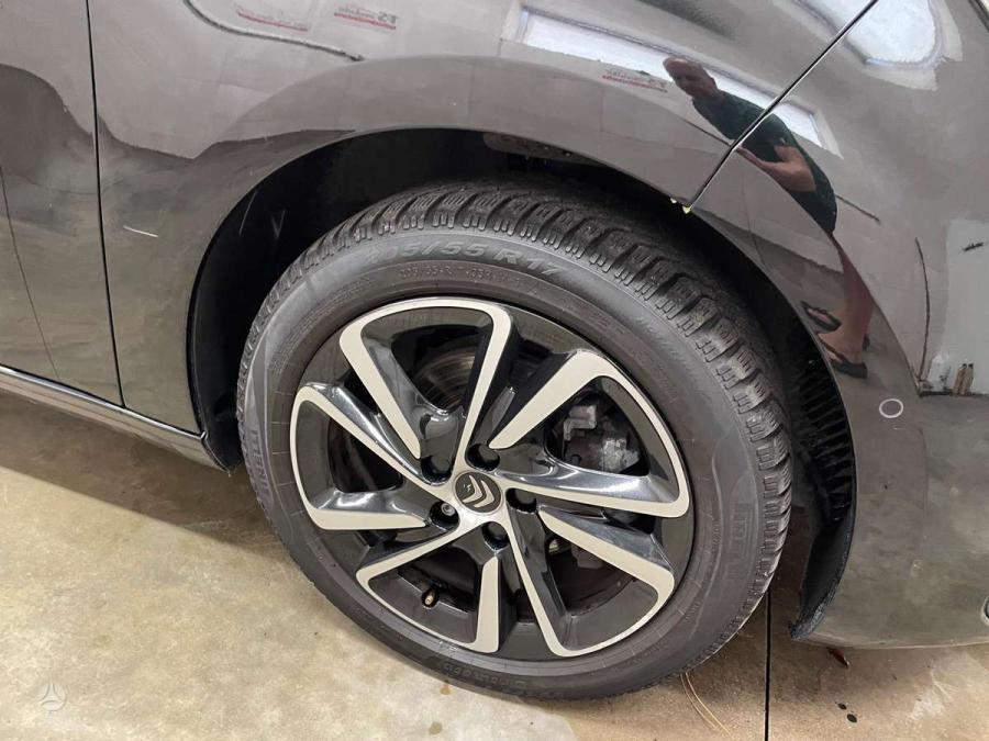 Melns Citroen Grand C4 SpaceToure 2022 Marijampole, ar dzinēja tilpumu 1.50 L un nobraukumu 172 tūkst. km par 14508 €, foto 24 vietnē AUTOMOTO.COM.LV