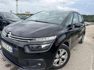 Melns Citroen Grand C4 SpaceToure 2022 Viļņa, ar dzinēja tilpumu 1.50 L un nobraukumu 182 tūkst. km par 10647 €, foto  vietnē AUTOMOTO.COM.LV