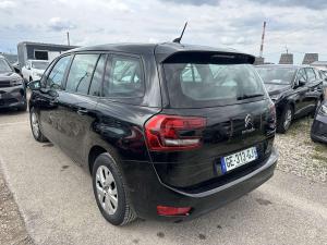 Black Citroen Grand C4 SpaceToure 2022 in Vilnius, with an engine capacity of 1.50 L and mileage of 182 thousand km for 10647 €, photo 5 on AUTOMOTO.COM.LV