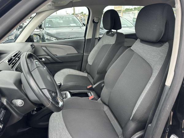 Black Citroen Grand C4 SpaceToure 2022 in Vilnius, with an engine capacity of 1.50 L and mileage of 182 thousand km for 10647 €, photo 9 on AUTOMOTO.COM.LV