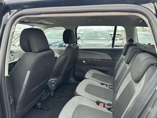 Black Citroen Grand C4 SpaceToure 2022 in Vilnius, with an engine capacity of 1.50 L and mileage of 182 thousand km for 10647 €, photo 10 on AUTOMOTO.COM.LV