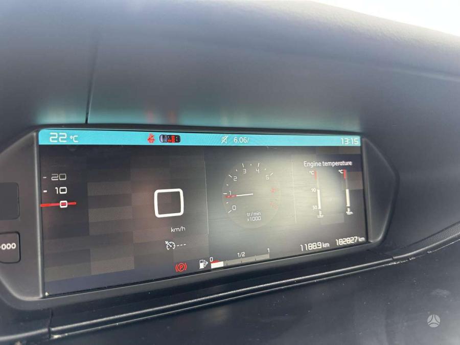 Black Citroen Grand C4 SpaceToure 2022 in Vilnius, with an engine capacity of 1.50 L and mileage of 182 thousand km for 10647 €, photo 13 on AUTOMOTO.COM.LV