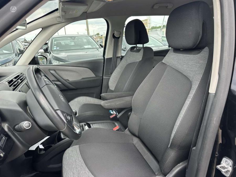 Black Citroen Grand C4 SpaceToure 2022 in Vilnius, with an engine capacity of 1.50 L and mileage of 182 thousand km for 10647 €, photo 15 on AUTOMOTO.COM.LV